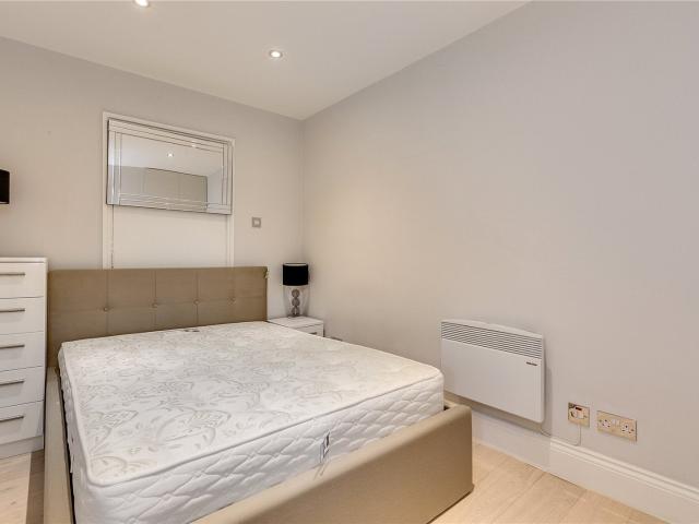 Apartment at Queen's Gate, Greater London
