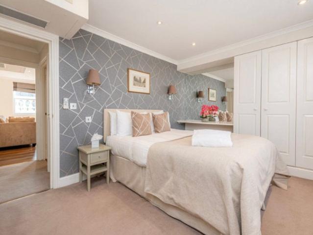 Apartment at Queen's Gate, Greater London