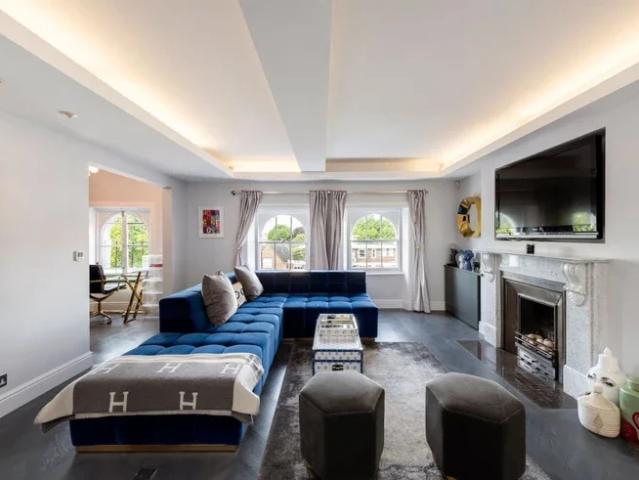 Apartment at Queen's Gate, Greater London