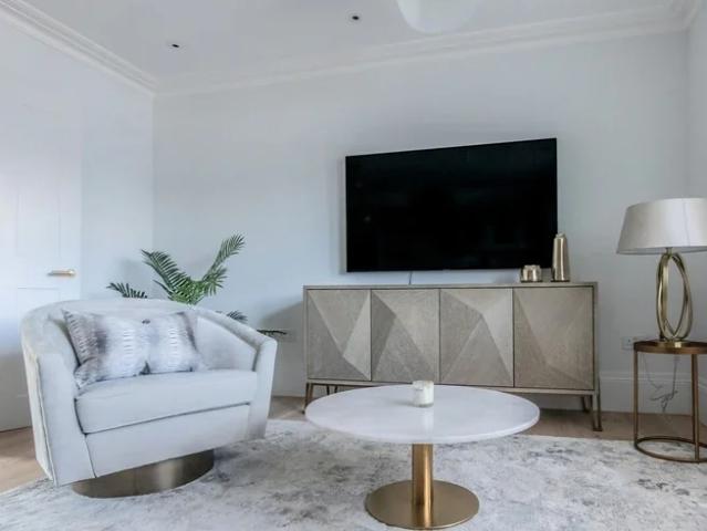 Apartment at Queen's Gate, Greater London