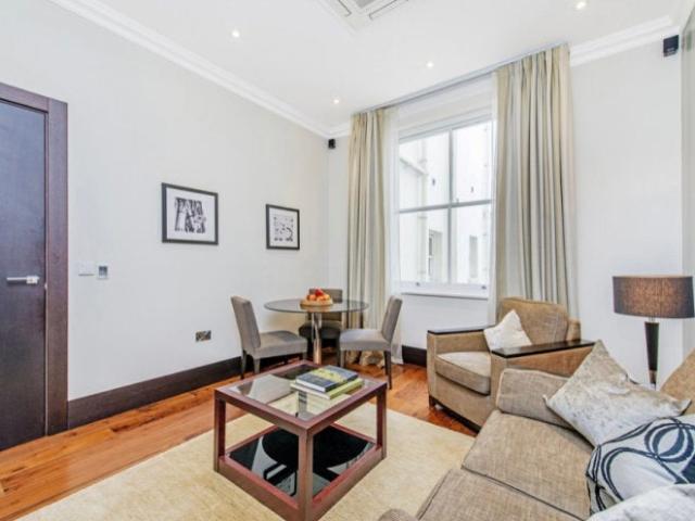 Apartment at Queen's Gate, Greater London