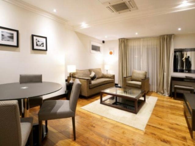 Apartment at Queen's Gate, Greater London