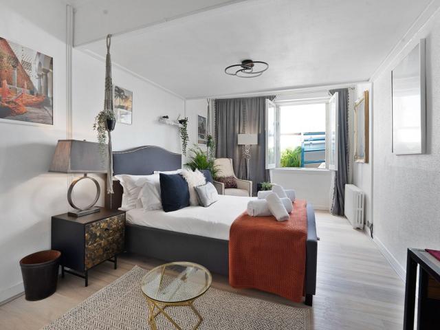 Apartment at Queen's Gate, Greater London