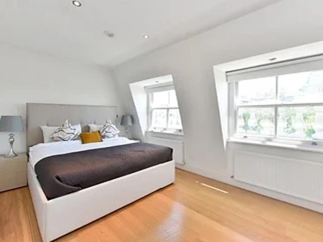 Apartment at Queen's Gate, Greater London