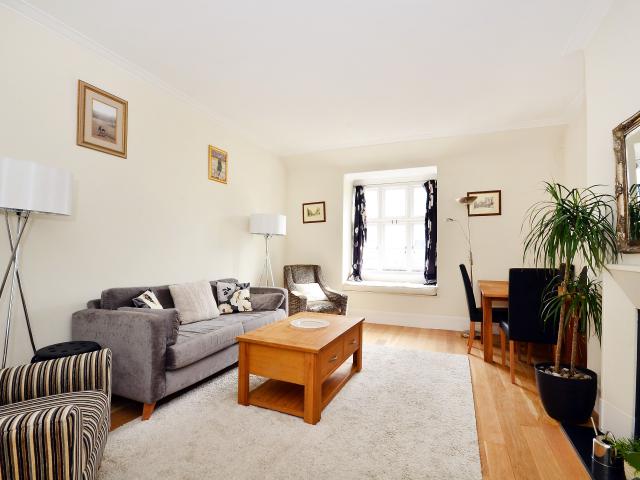 Apartment at Queen's Gate Mews, Greater London