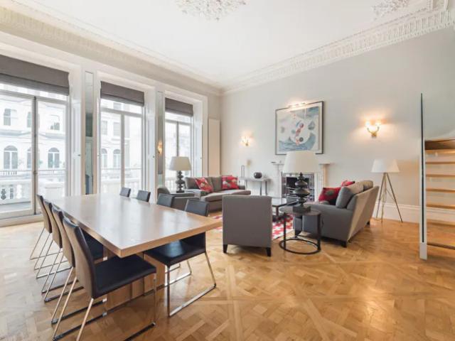 Apartment at Queen's Gate Place, Greater London