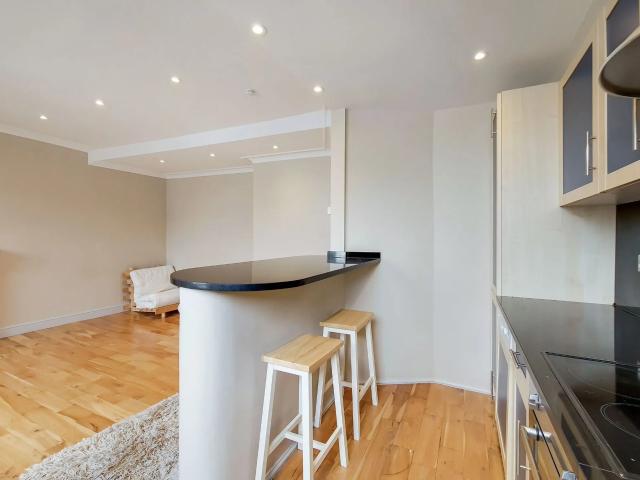 Apartment at Queen's Gate Terrace, Greater London