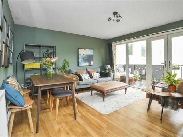 Apartment at Queen's Park Court, City of Edinburgh