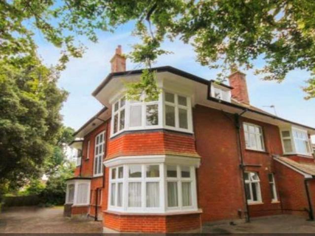 Apartment at Queen's Park Gardens, Bournemouth
