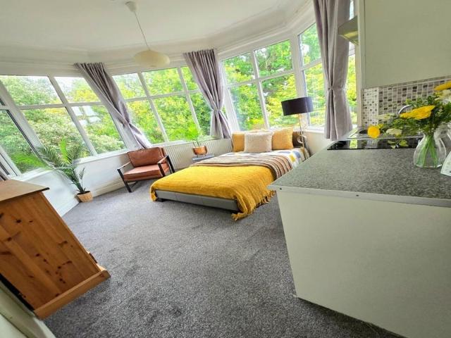 Apartment at Queen's Park Gardens, Bournemouth