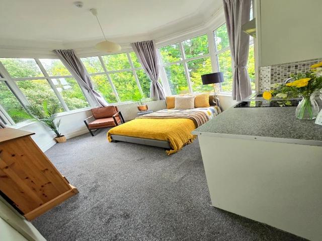 Apartment at Queen's Park Gardens, Bournemouth