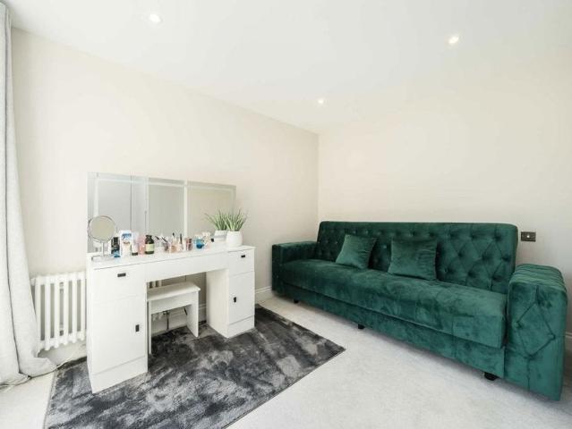 Apartment at Queens Road, Greater London