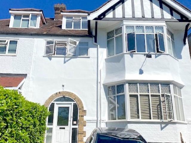 Apartment at Queen's Road, Greater London