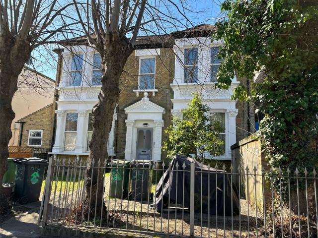 Apartment at Queen's Road, Greater London