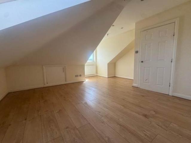 Apartment at Queen's Road, Greater London