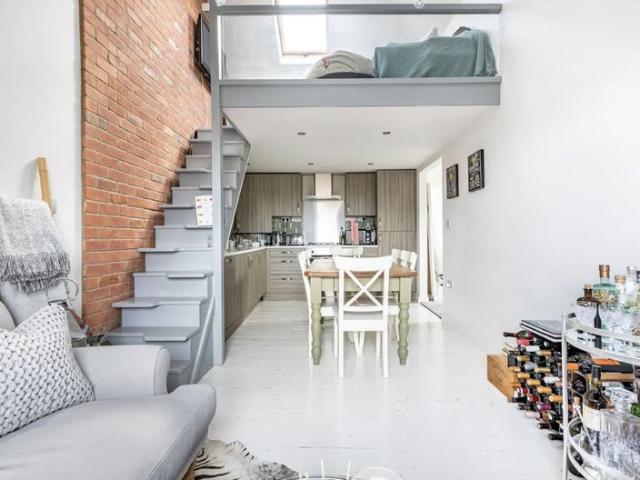 Apartment at Queen's Road, Greater London