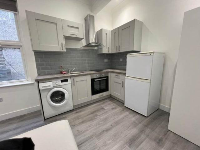 Apartment at Queen's Road, Greater London
