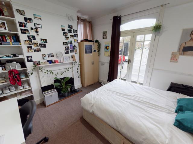 Apartment at Queen's Road, Greater London