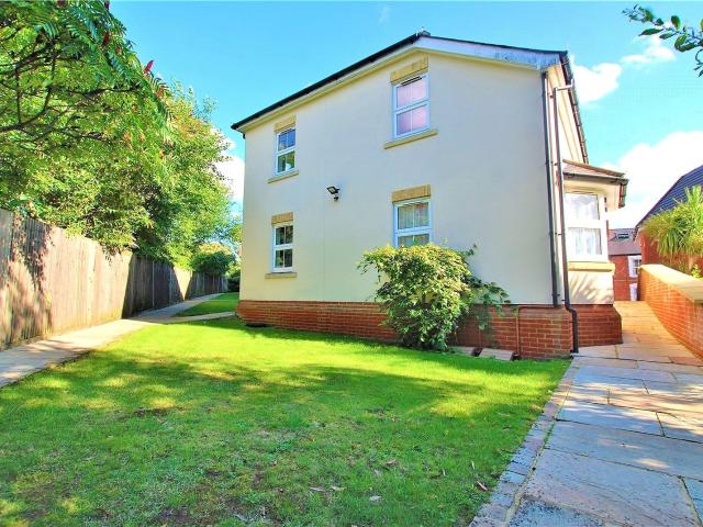 Apartment at Queens Road, Guildford