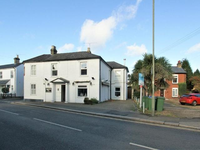 Apartment at Queens Road, Elmbridge