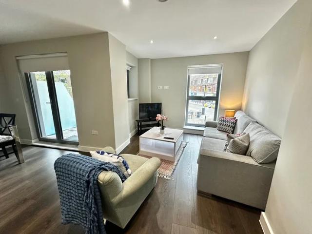 Apartment at Queens Road, Elmbridge