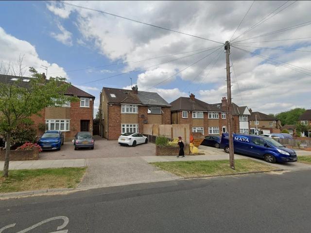Apartment at Queens Walk, Greater London
