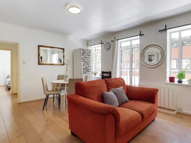Apartment at Queen's Yard, Greater London
