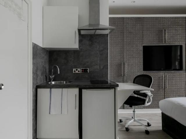 Apartment at Queensborough Terrace, City of Westminster