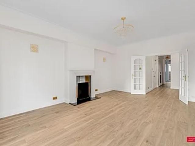 Apartment at Queensborough Terrace, City of Westminster