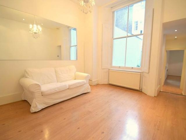 Apartment at Queensborough Terrace, City of Westminster