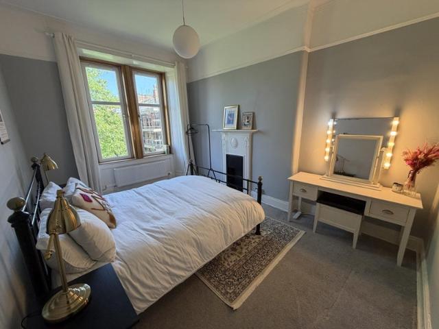 Apartment at Queensborough Gardens, Glasgow
