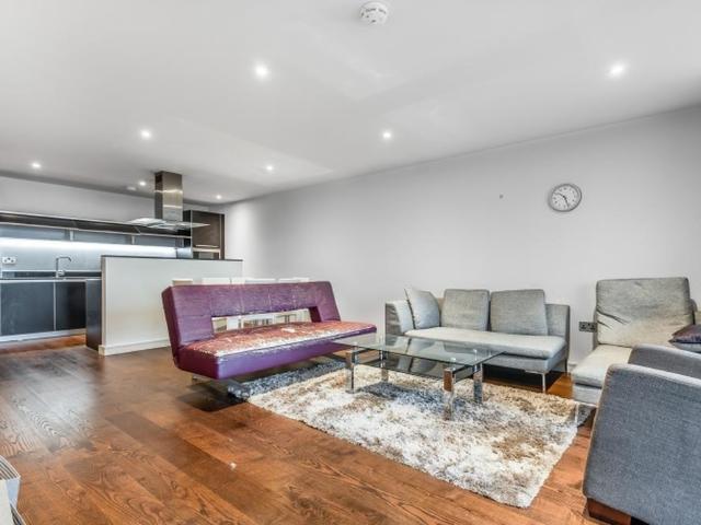 Apartment at Queensborough Mews, City of Westminster