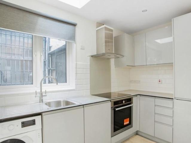 Apartment at Queensberry Place, Greater London