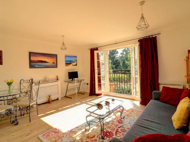 Apartment at Queensberry Place, Greater London