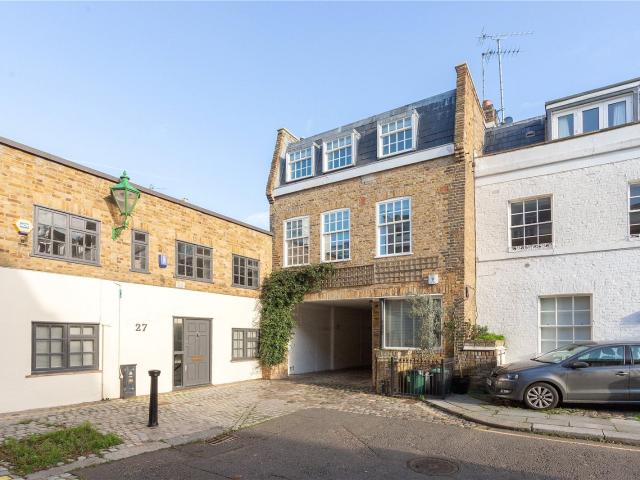 Apartment at Queensdale Place, Greater London
