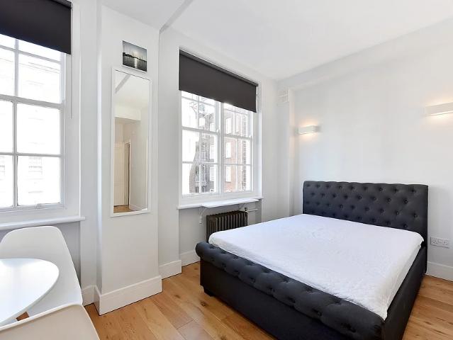 Apartment at Queensway, City of Westminster