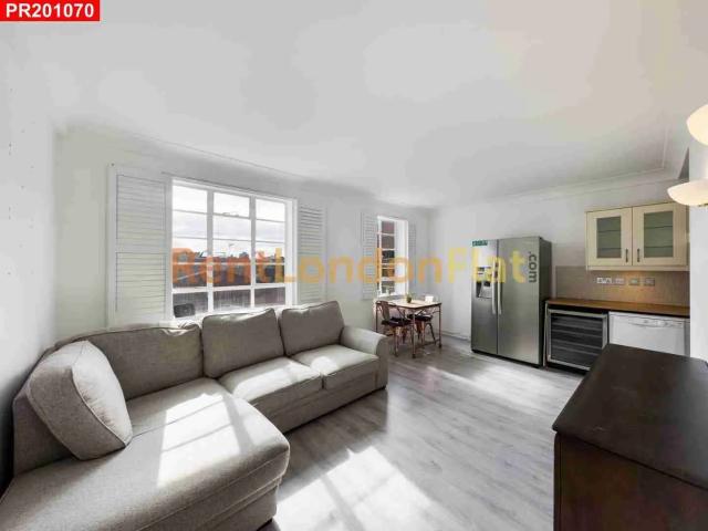 Apartment at Queensway, City of Westminster