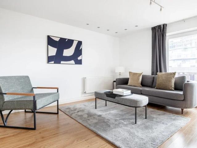 Apartment at Queensway, City of Westminster