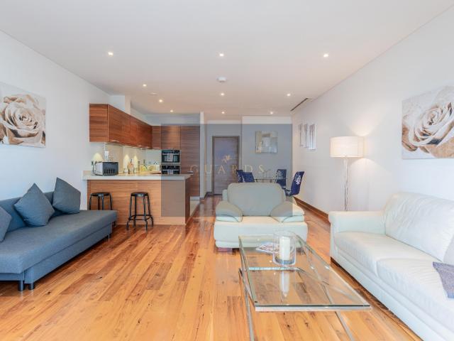 Apartment at Queenstown Road, Greater London