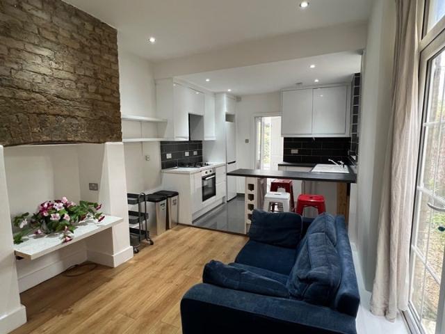 Apartment at Queenstown Road, Greater London