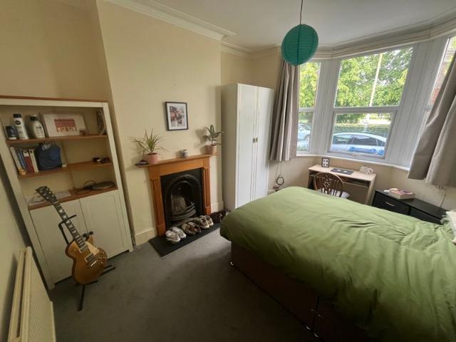 Apartment at Quicks Road, Greater London