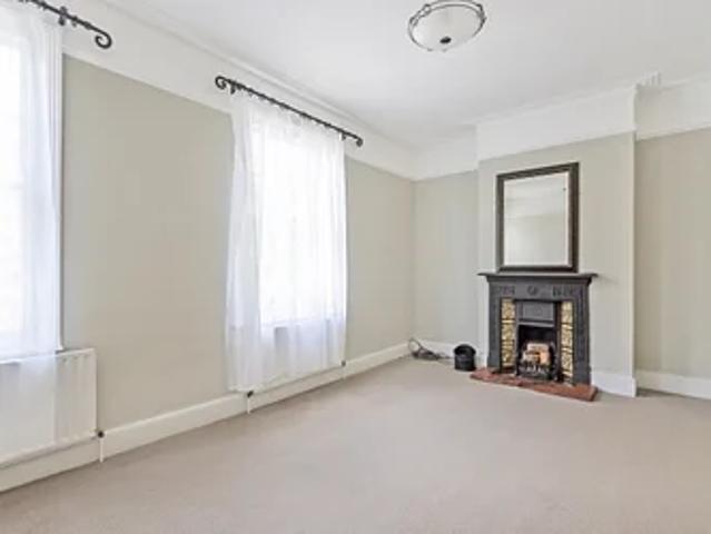 Apartment at Quinton Street, Greater London