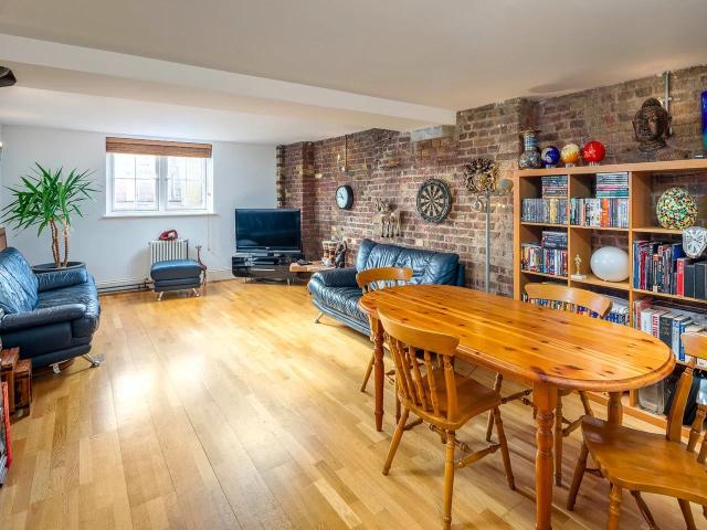 Apartment at Rotherhithe Street, Greater London