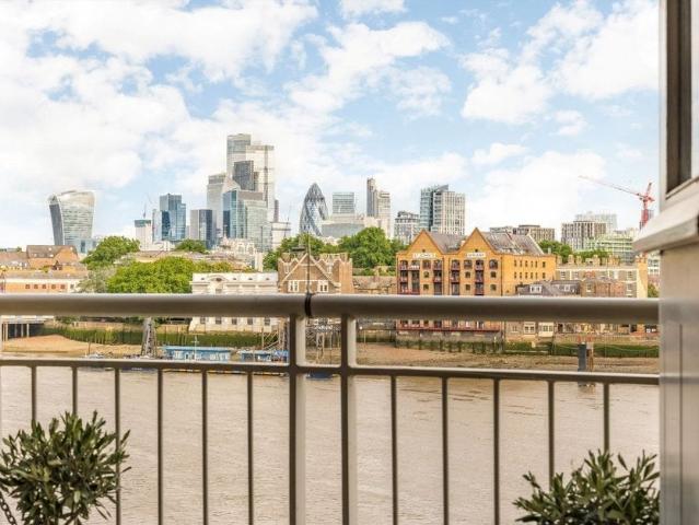 Apartment at Rotherhithe Street, Greater London