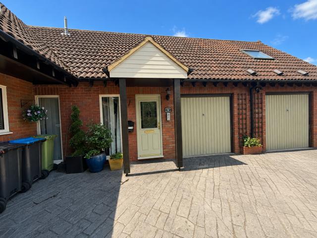 Apartment at Rowsham Dell, Milton Keynes