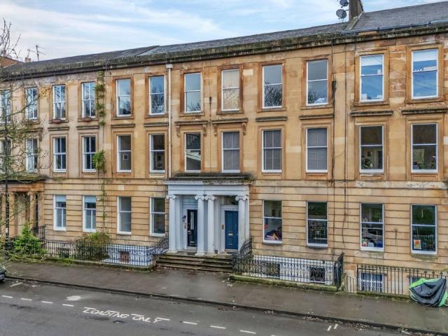 Apartment at Royal Crescent, Glasgow