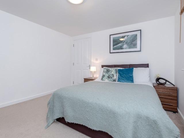 Apartment at Royal Lane, Greater London