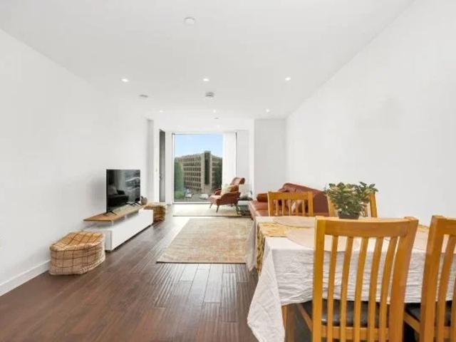 Apartment at Royal Mint Street, Greater London