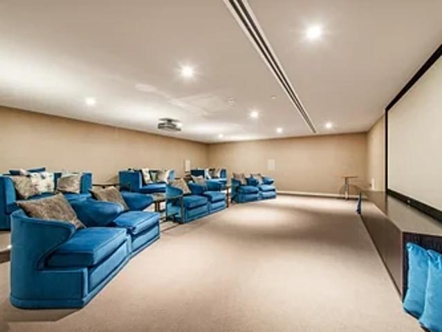 Apartment at Royal Mint Street, Greater London