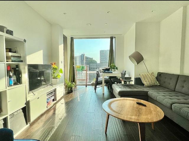 Apartment at Royal Mint Street, Greater London